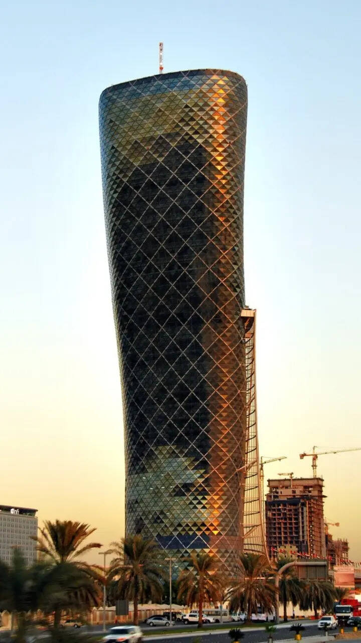 Abu Dhabi Tower Leaning In Venice