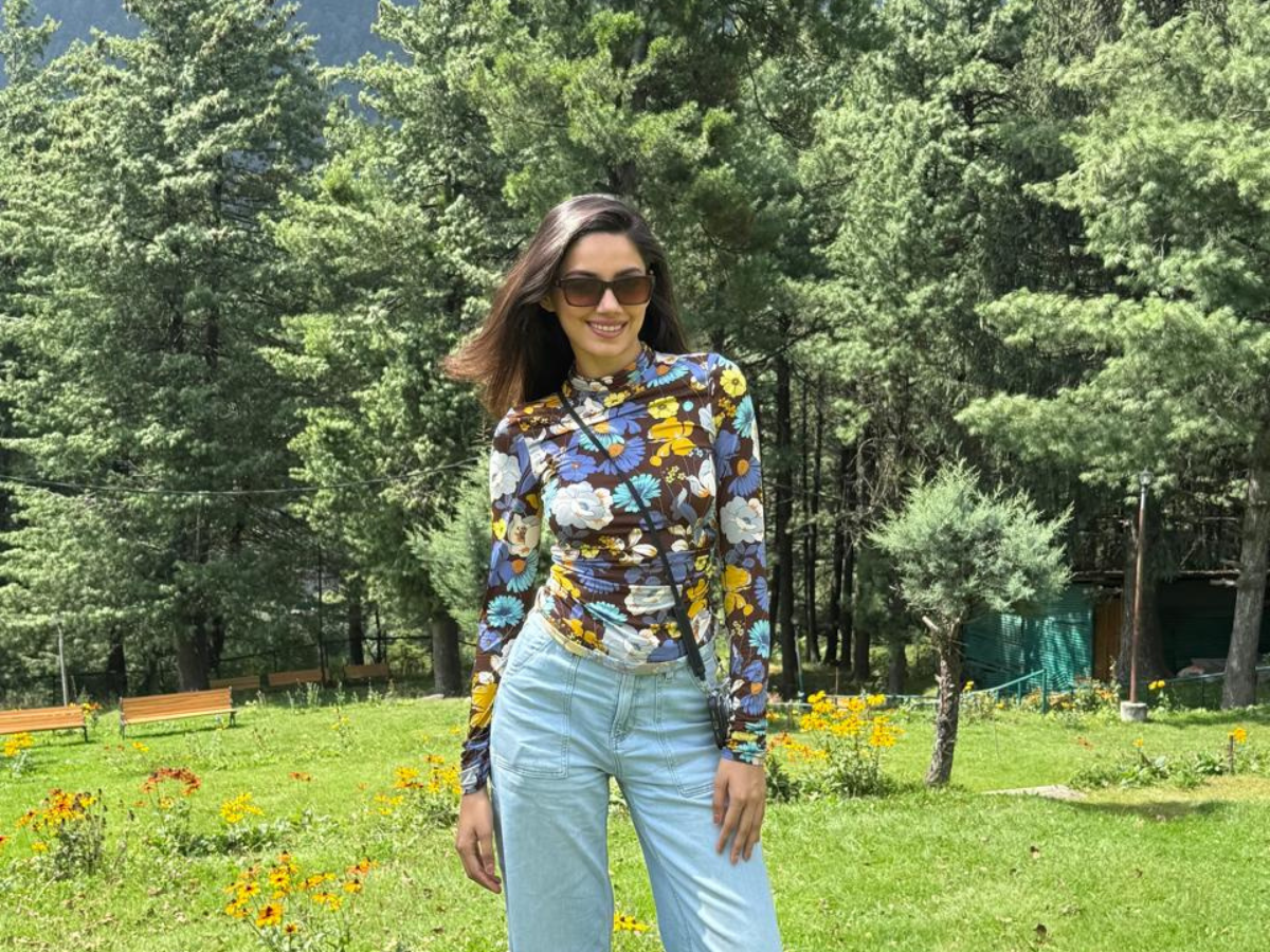 Shinata Chauhan Soaks in the Beauty of Jammu and Kashmir with Family