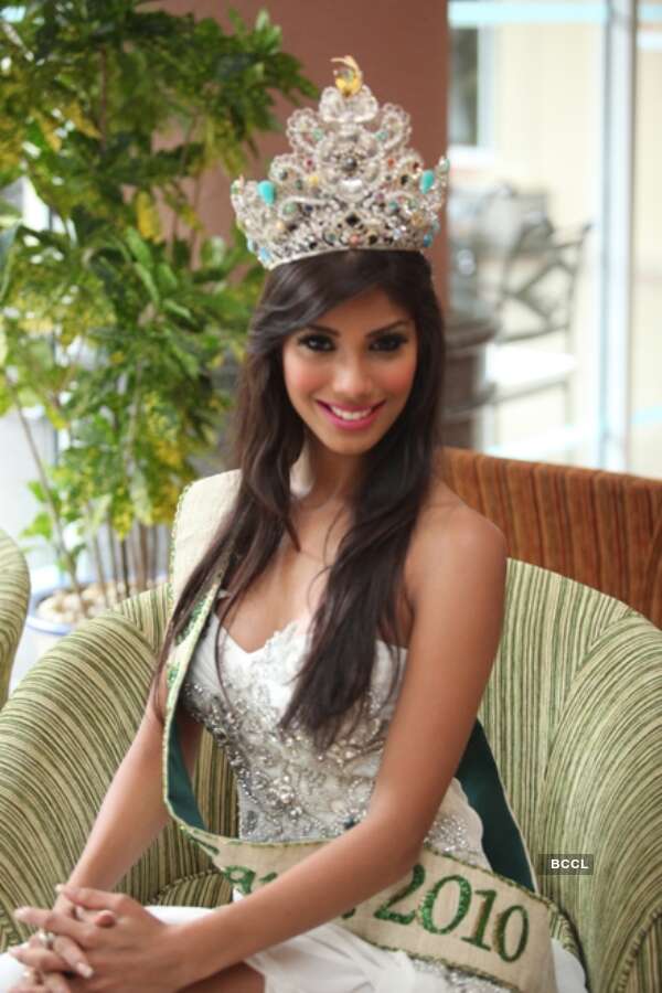 5 Things you need to know about Nicole Faria