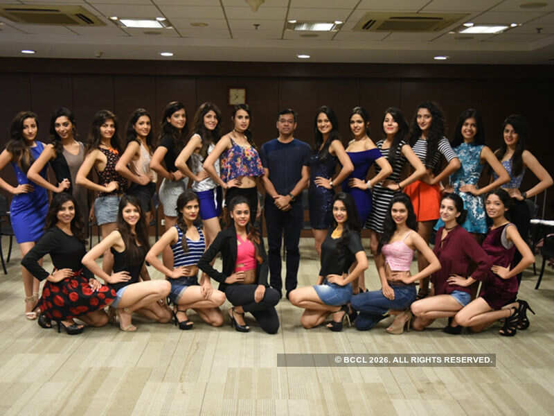Campus Princess finalists with international fashion designer Felix Bendish