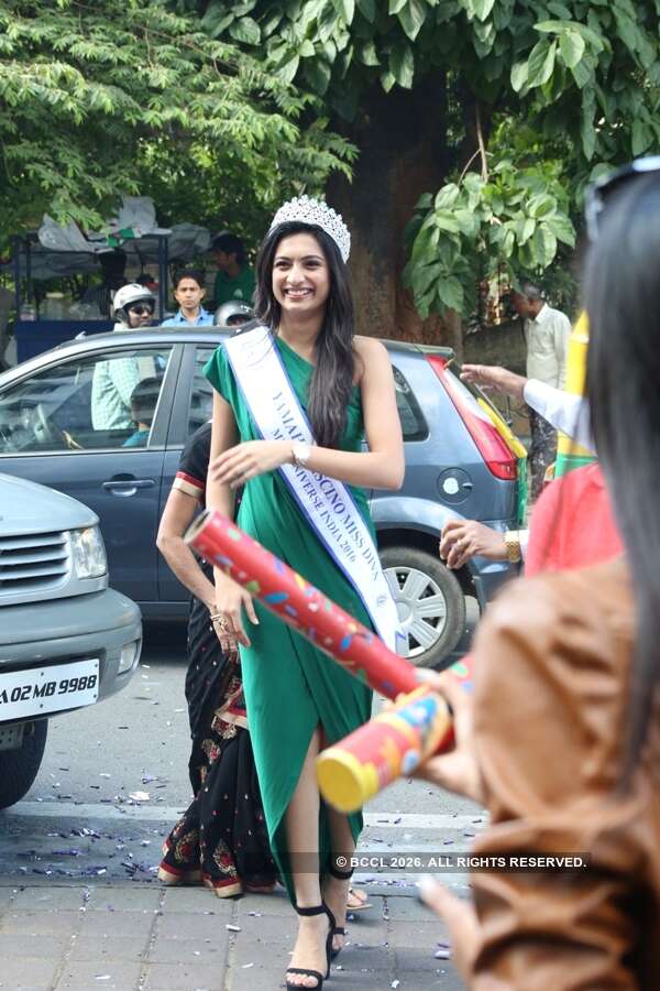 Miss Diva 2016 Roshmitha Harimurthy's homecoming