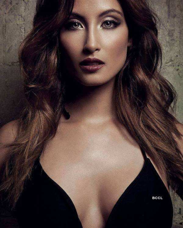 7 hot clicks of Miss Earth Water 2017