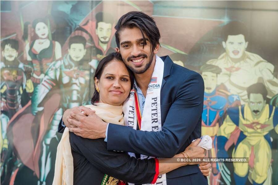 Mr India winners heartfelt moment with their parents