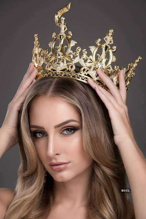 Miss Grand International 2015 stripped of her title