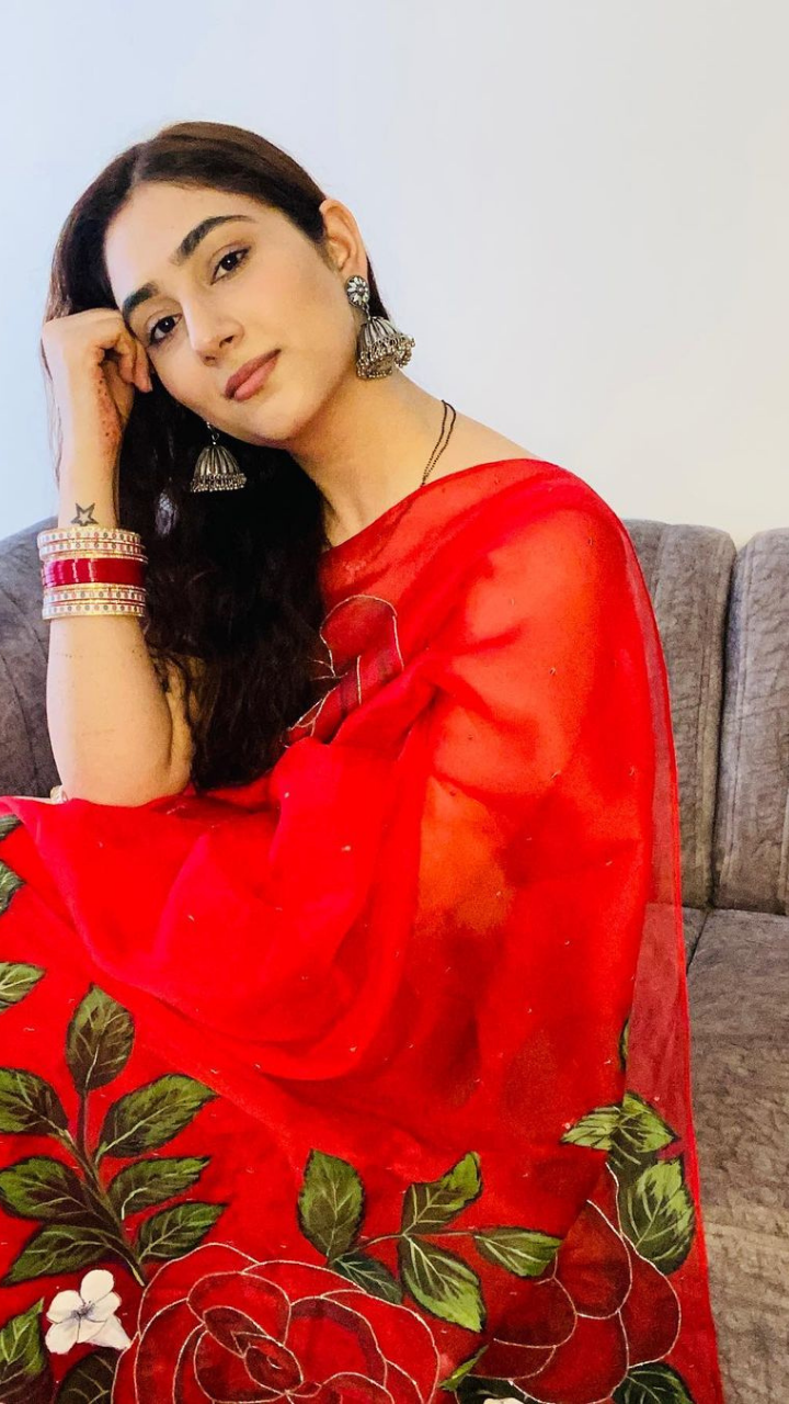 Disha Parmar In Saree