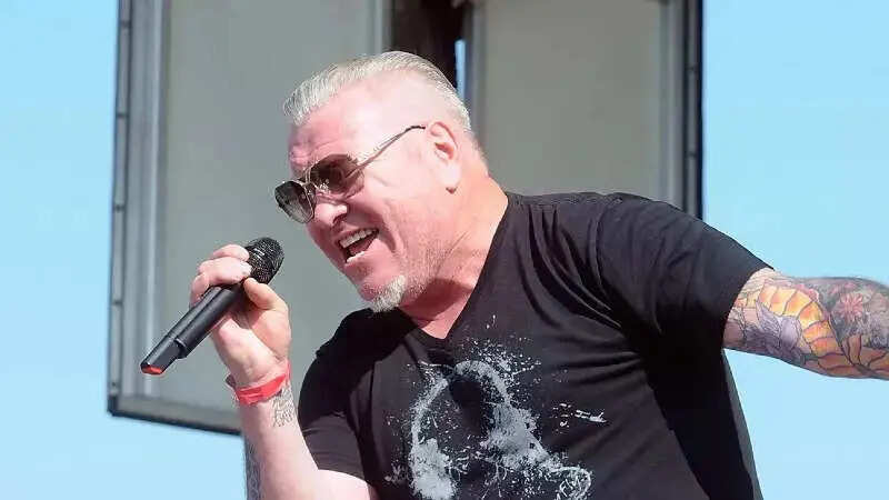 Smash Mouth singer Steve Harwell in hospice care after liver failure