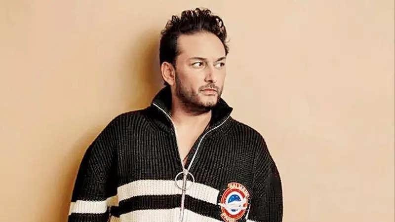 Indo-Canadian singer Raghav Mathur talks about ‘Indian influenced ...