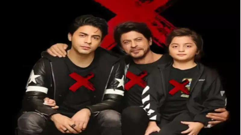 Shah Rukh Khan, Aryan Khan and Abram Khan look dapper in identical clothes in new picture