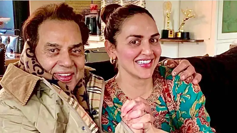 Dharmendras touching note to family post Karan Deols wedding stirs ...