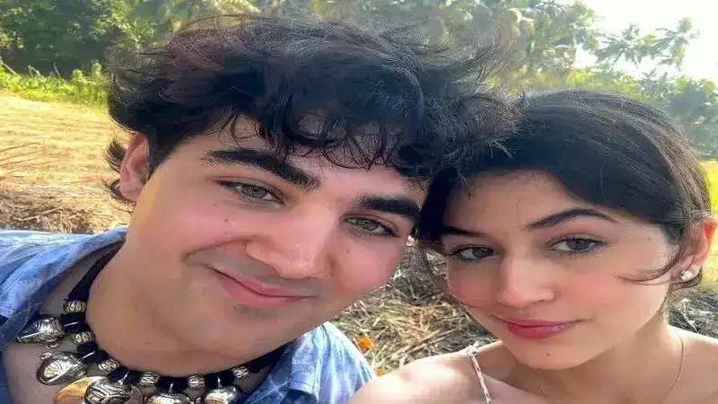 Twinkle Khannas son Aarav and Rinke Khannas daughter Naomika to start acting in films?