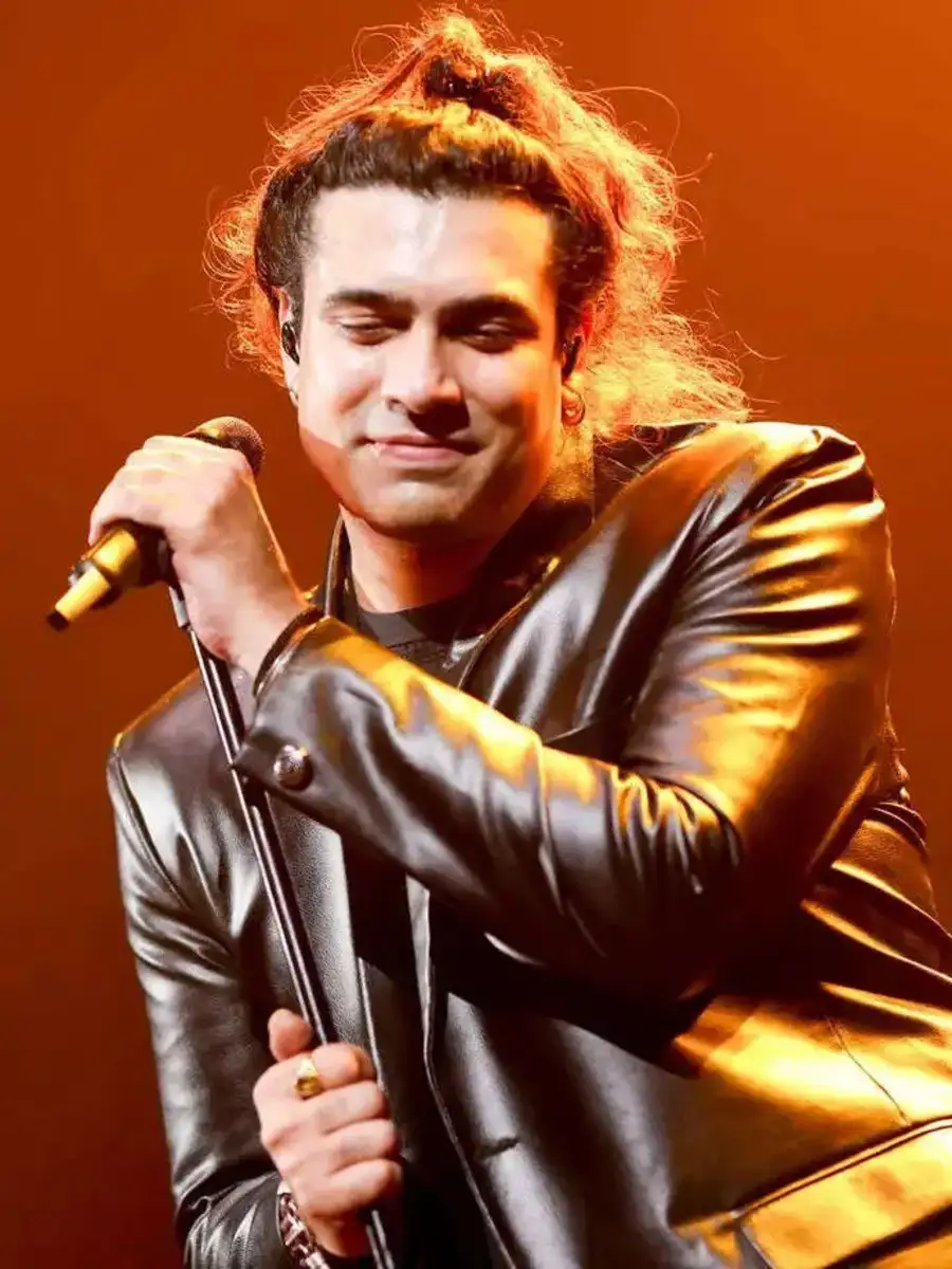 10 Indian singers who sung in English