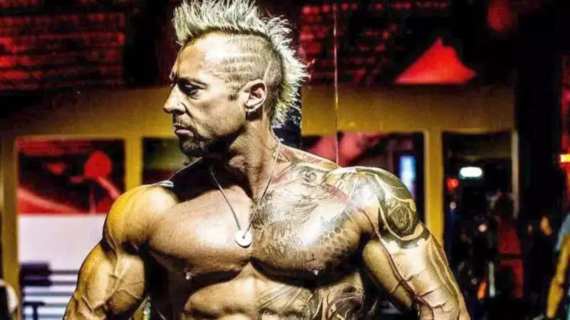 Kris Gethin and Bani J: Why should you encourage your friends and ...