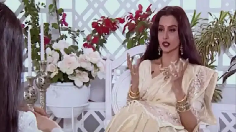 Simi Garewal reflects on effortless dialogue about Amitabh Bachchan ...