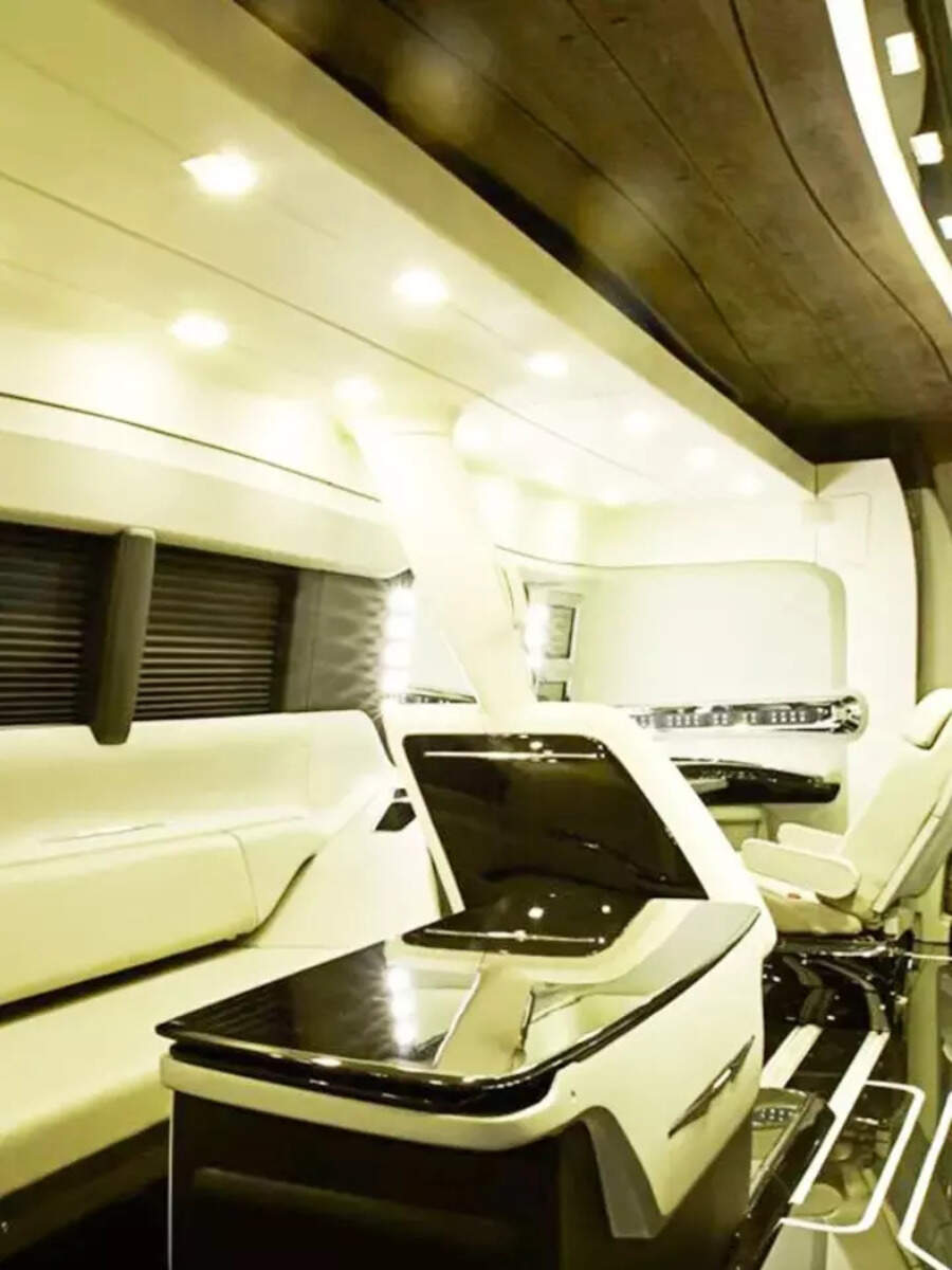 SRK To Shilpa Shetty: Inside Luxurious Vanity Vans Of Celebs | Zoom TV