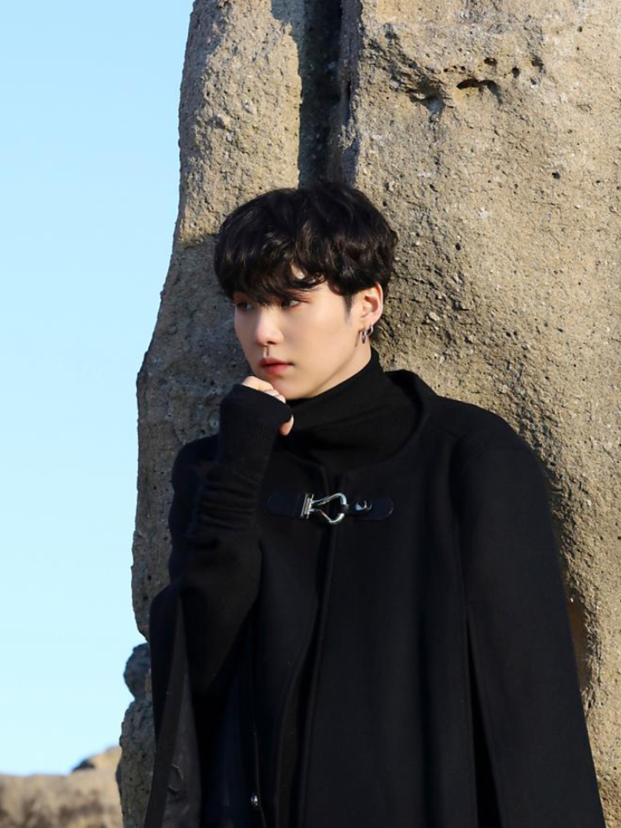 BTS’ Suga’s Love Affair With Black – A Fashionable Saga | Zoom TV