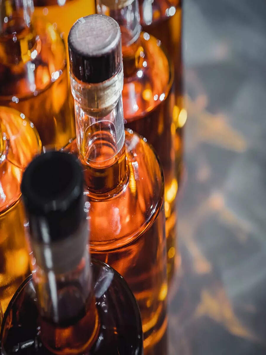 Whiskey vs Brandy vs Rum vs Vodka: Who is the winner? Cheers to this ...