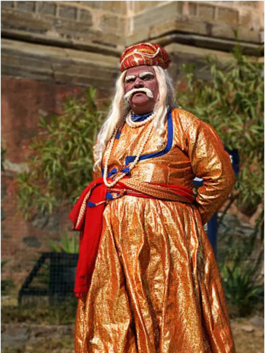 Meaning of Raja Bhoj Gangu Teli Phrase कहां राजा भोज कहां गंगू तेली ...