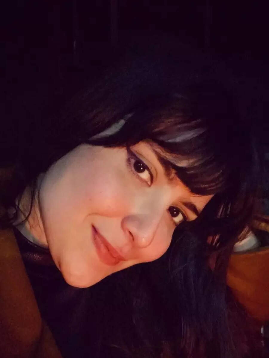 All You Need To Know About Jad Hadid’s GF Firoza Khan AKA Khanzaadi ...