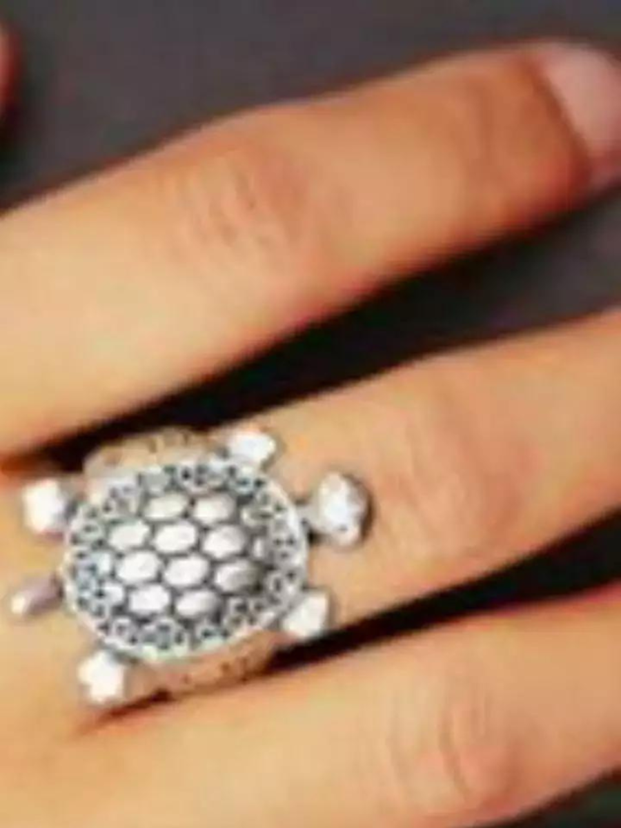 Benefits of wearing tortoise ring for these zodiac signs story in Marathi-कासवाची अंगठी ...