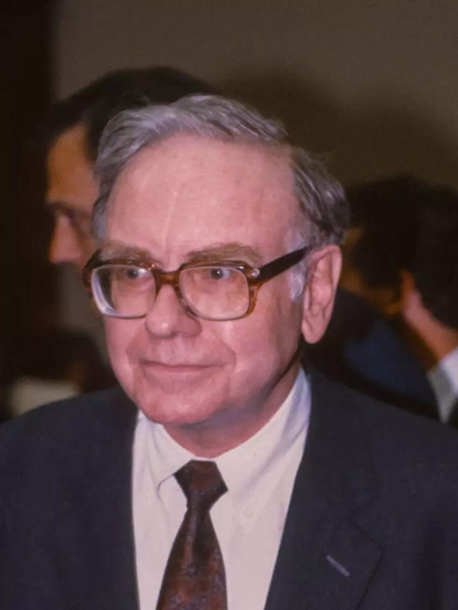 Strong at 93 years! Billionaire Warren Buffett's Diet includes This ...