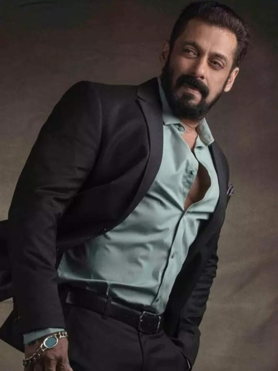 iPhone 15 Launch | Salman Khan To Tom Cruise Celebs Who Don't Use ...