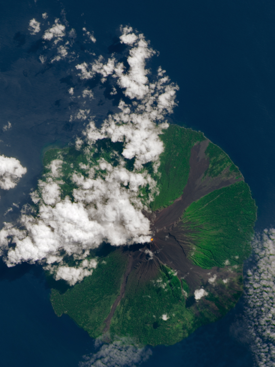 9 Breathtaking Images Of Volcanic Eruptions On Earth | Times Now