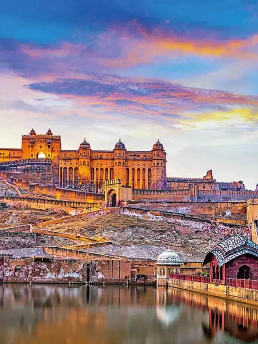 Dahi bade of Calcutta Chaat Bhandar is very famous in Jaipur Rajasthan ...