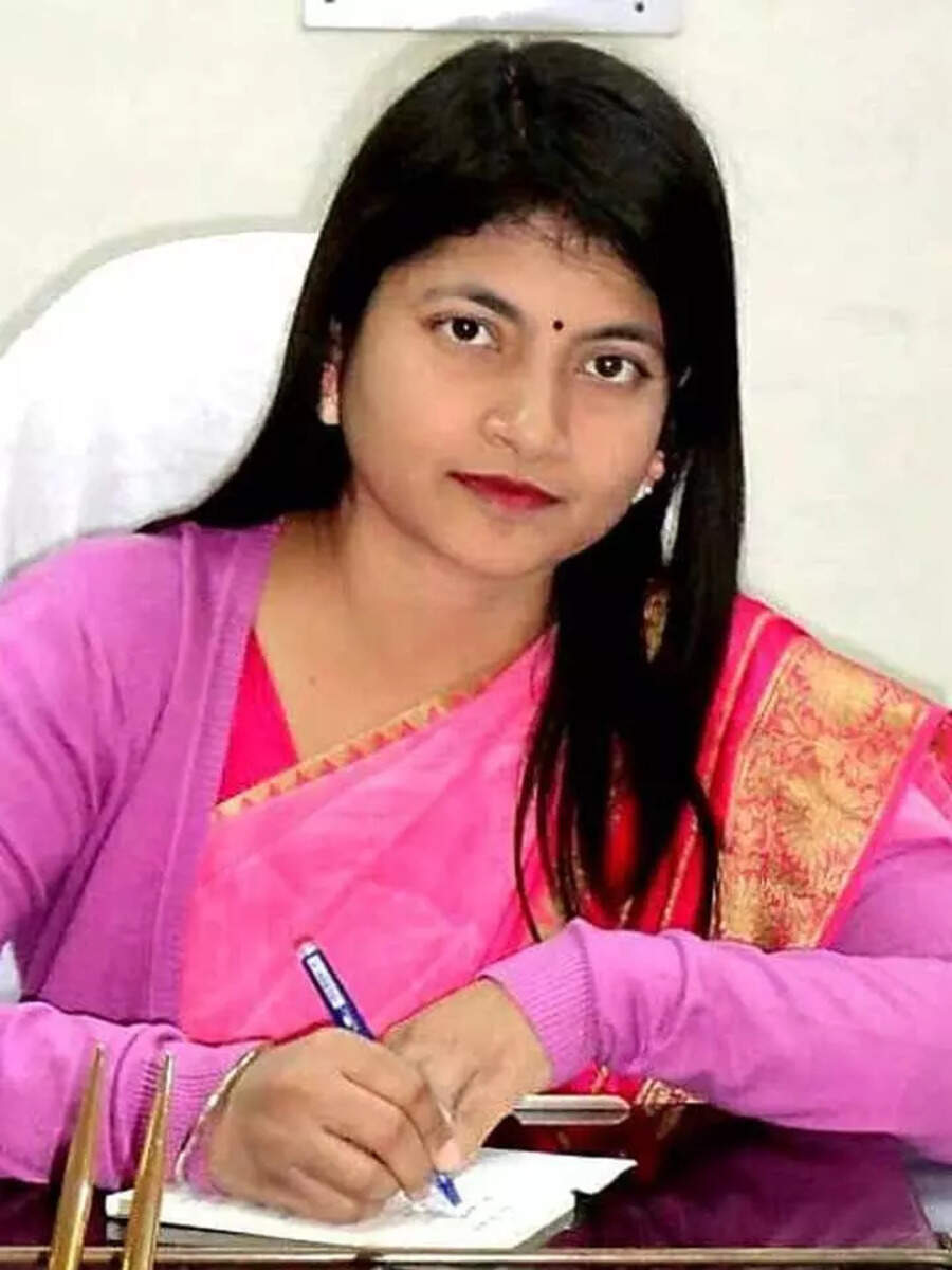 IAS B Chandrakala Marksheet UPSC Rank 10th 12th marks, IAS बी चंद्रकला ...