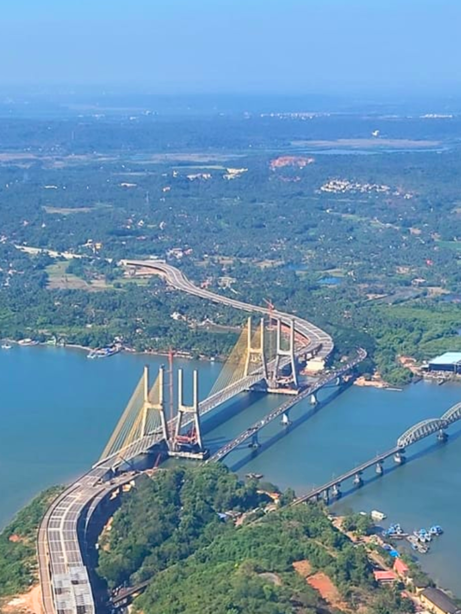 Indias second longest cable stayed Zuari bridge opens in Goa - हा आहे 8 ...
