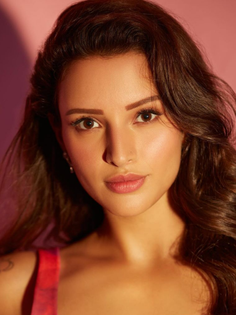 World Introvert Day 2024: Quotes by 10 Most Famous Recluses in History ...