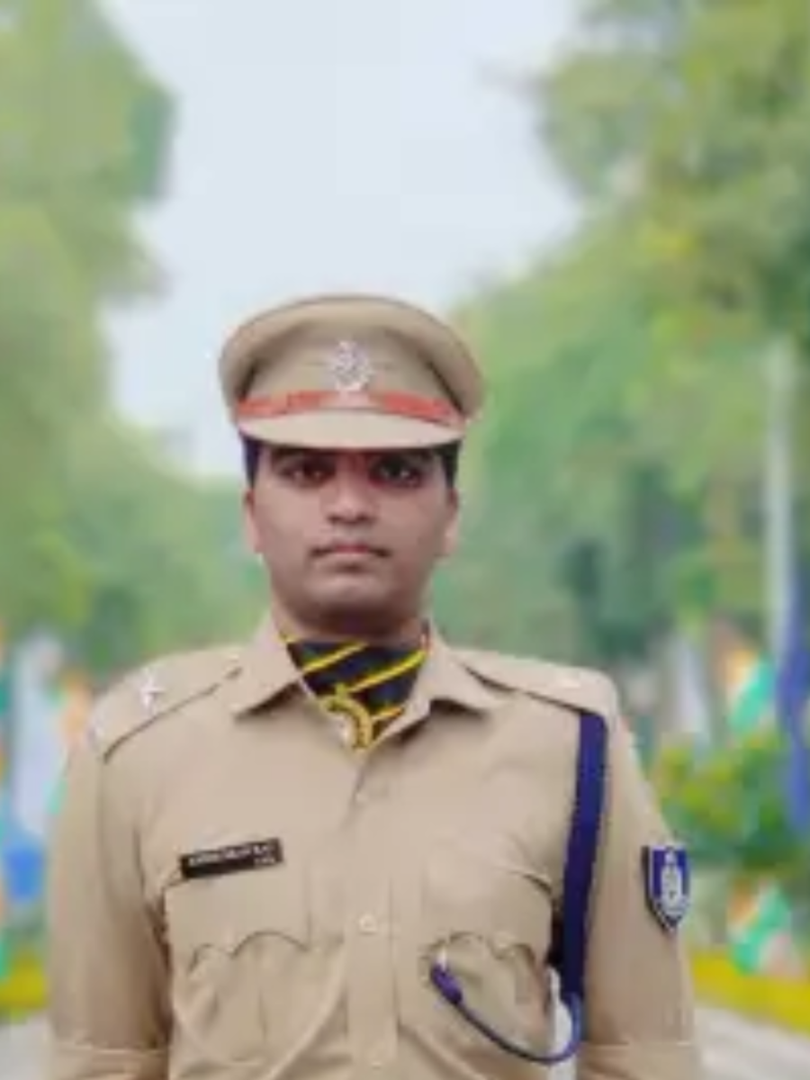 IAS Anshuman Raj Success Story: From Studying Under Kerosene Lamp to ...