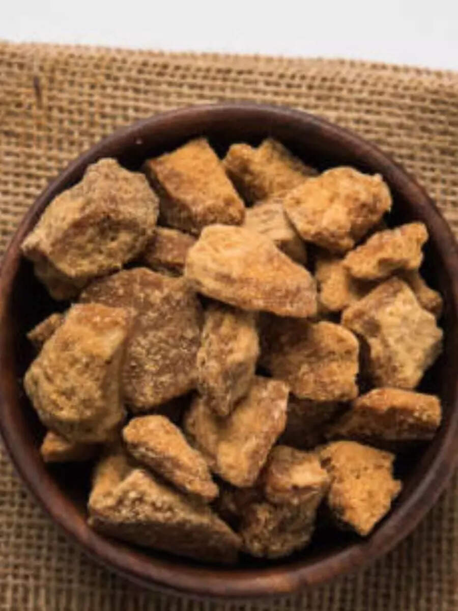 How To Check Purity of Gur: Adulteration in Jaggery- गुड़ की शुद्धता ...