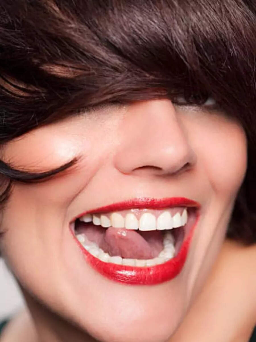 8 Easy Ways To Get White, Shiny Teeth At Home | Times Now