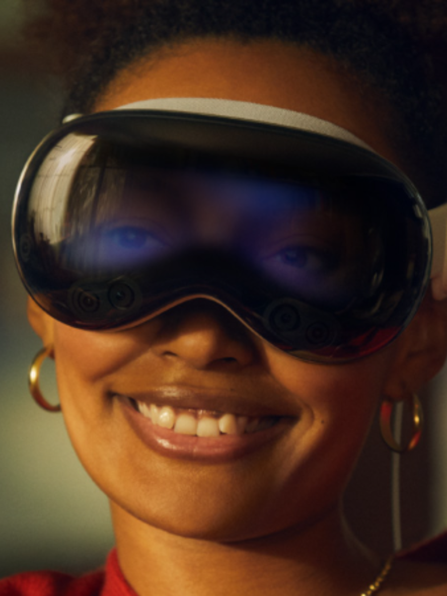 10 Bizarre Apple Vision Pro Moments So Far | Times Now