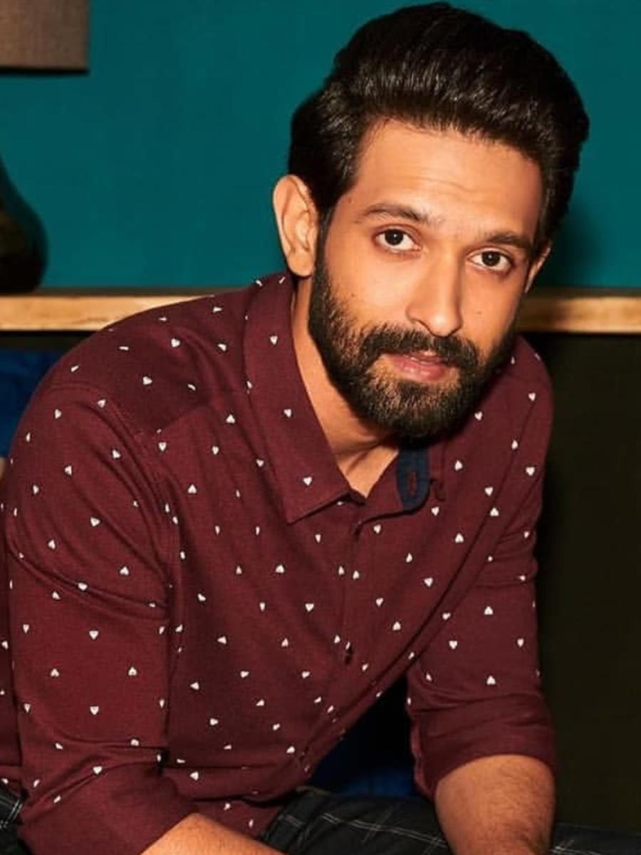 12th Fail Star Vikrant Massey's Net Worth: Lavish Cars, Houses And More | Zoom TV