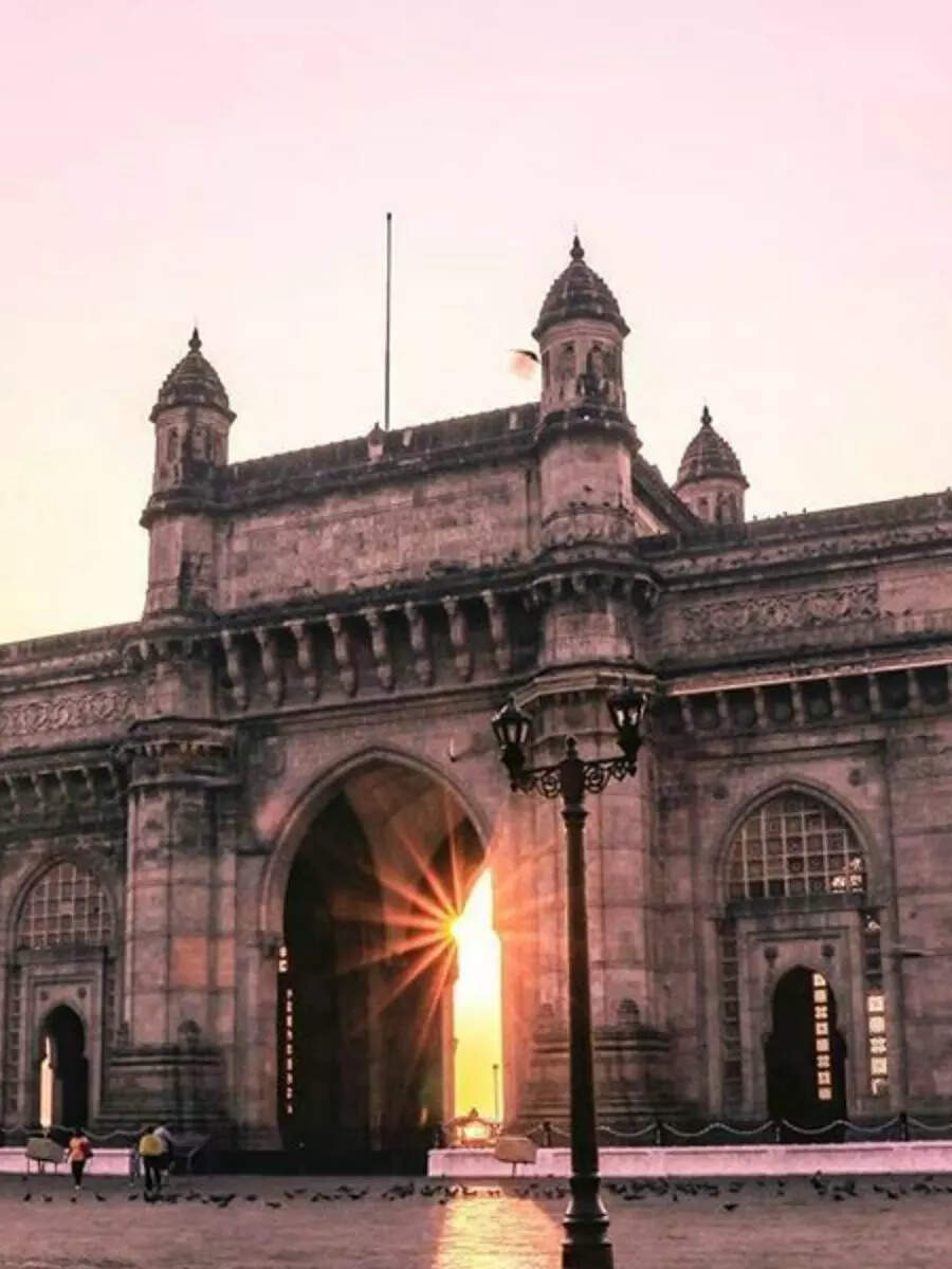 10 Most Beautiful Monuments In India | Zoom TV