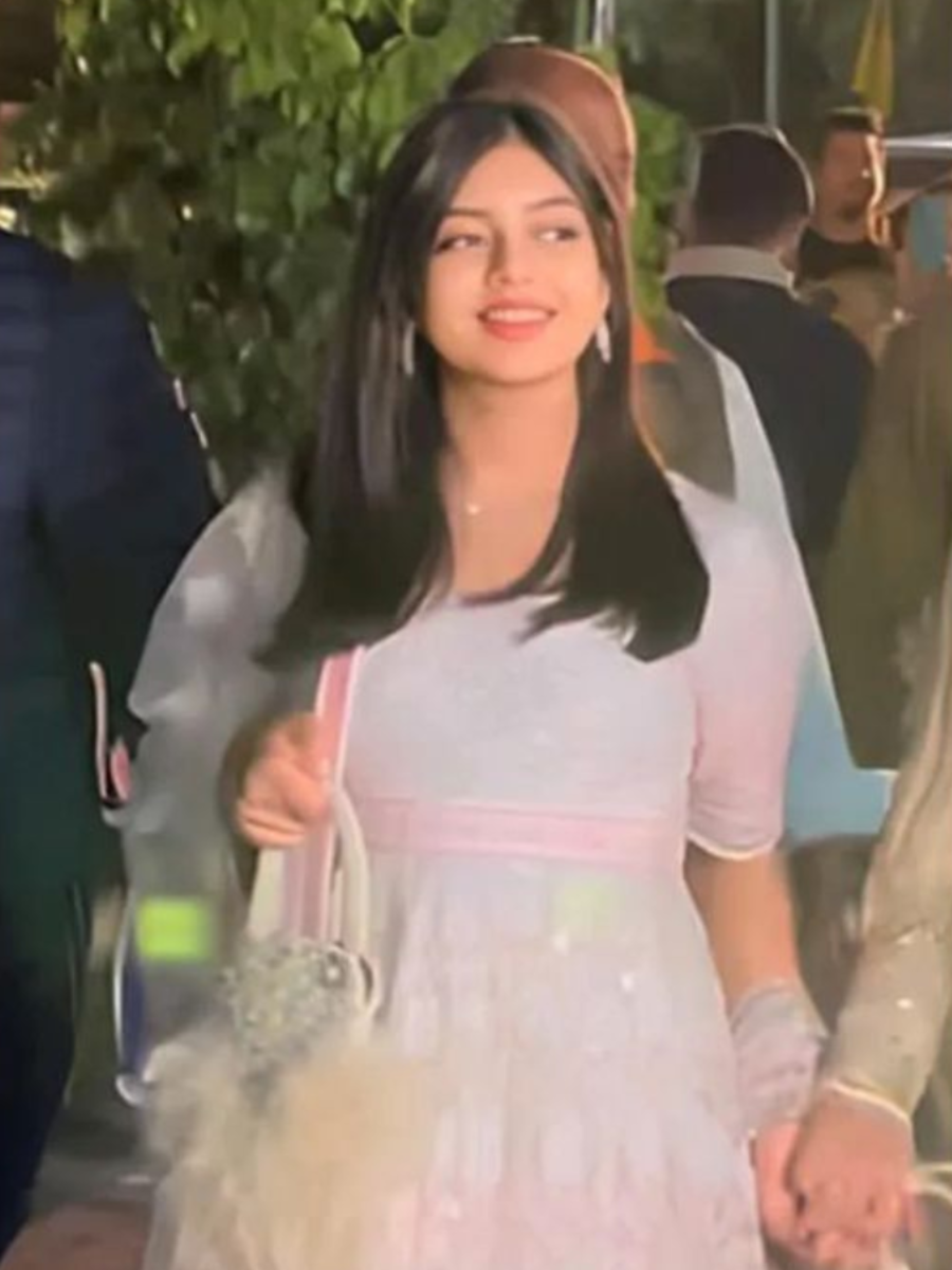Aaradhya Bachchan New Look Aaradhya Bachchan Finally Gets Hair