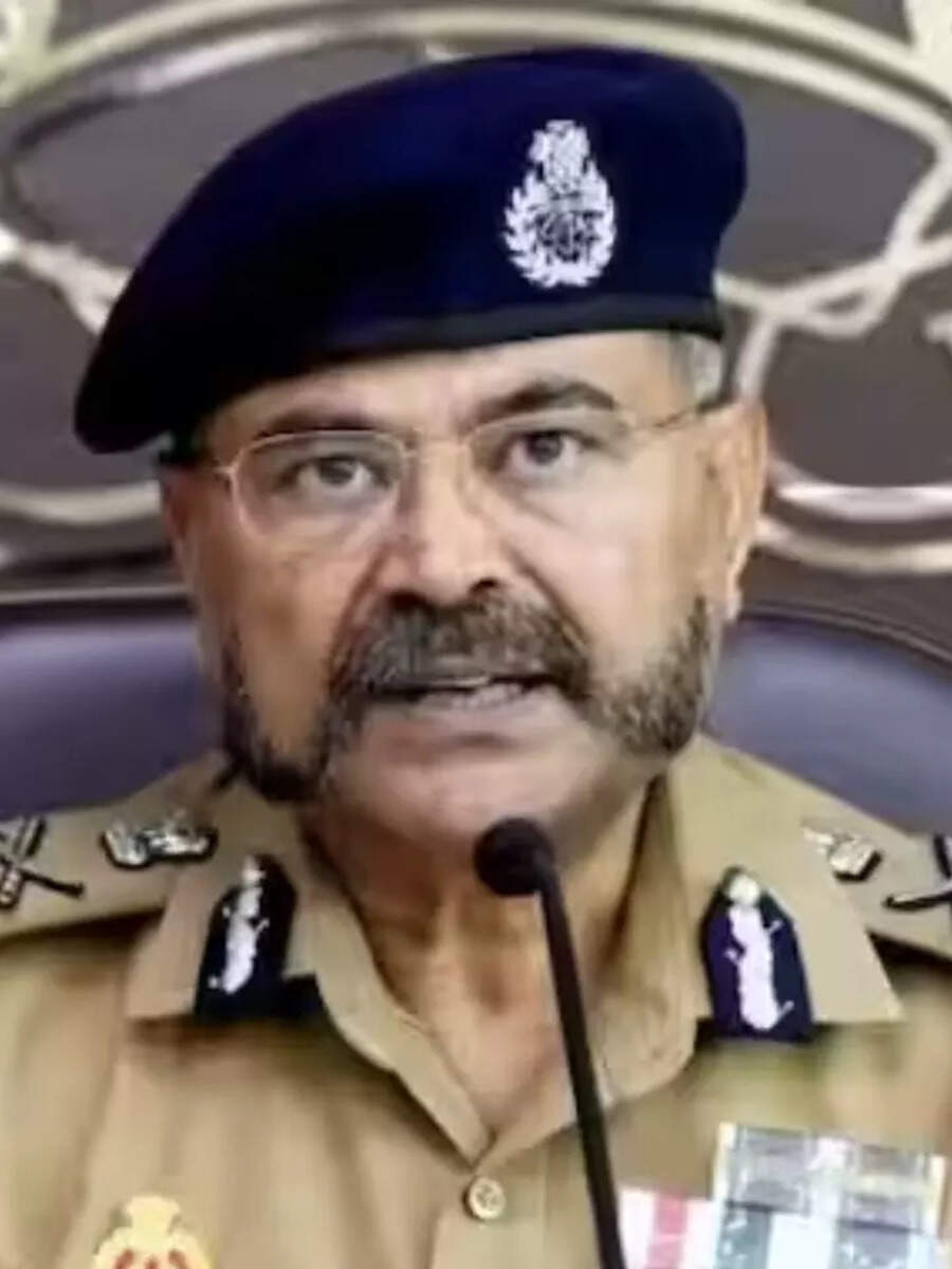 How Much Up Police Constable SI to IG DGP Salary Per Month Know ...