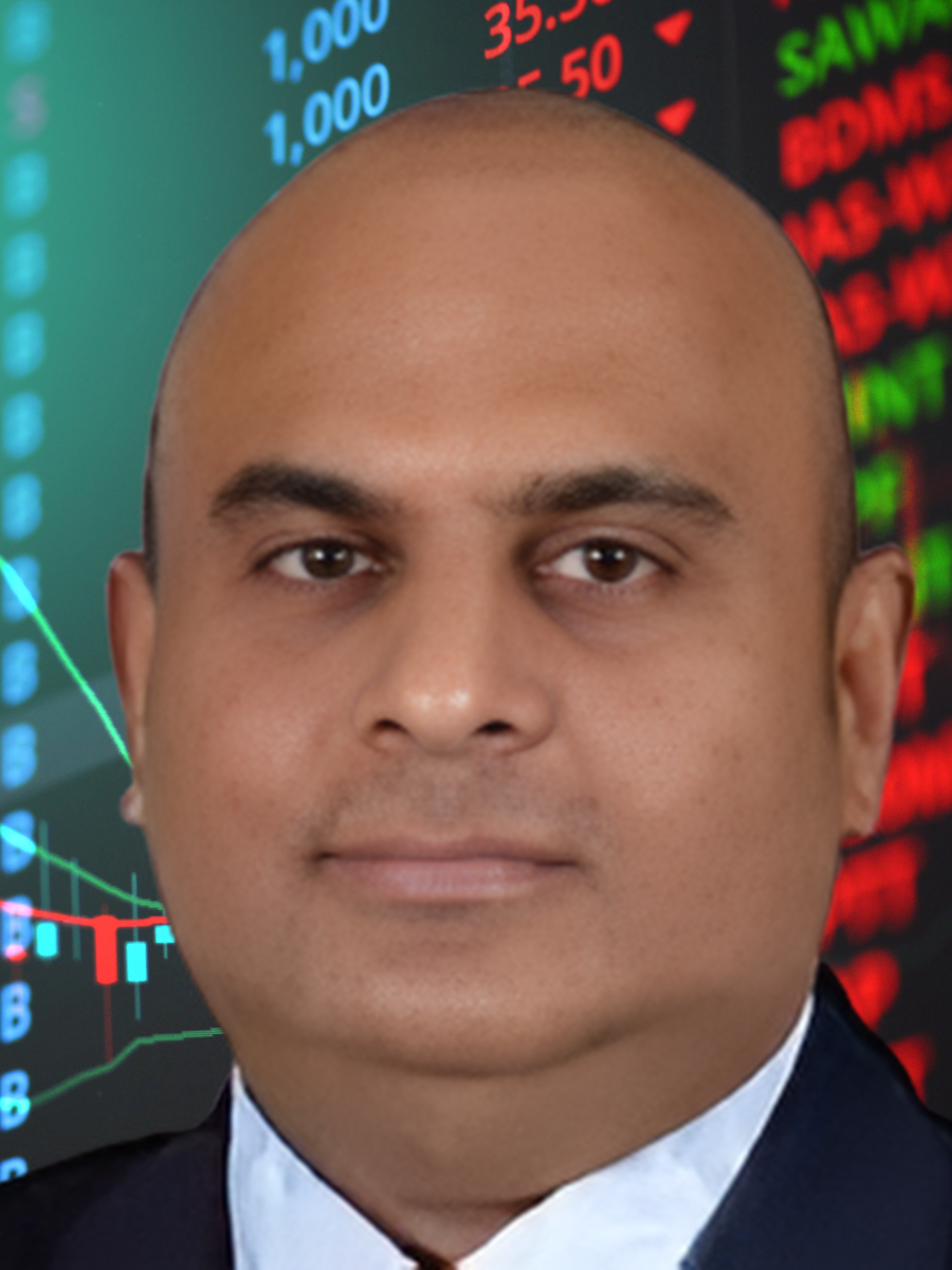 Avoid IT, BUY These 4 Sectors - Chakri Lokapriya | ET Now