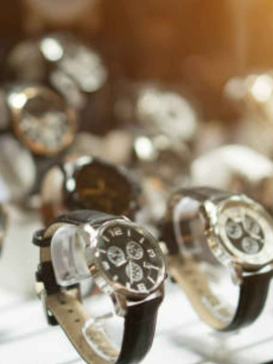 7 Luxury Watches Under Rs 50,000 For Men And Women | Check Full List ...