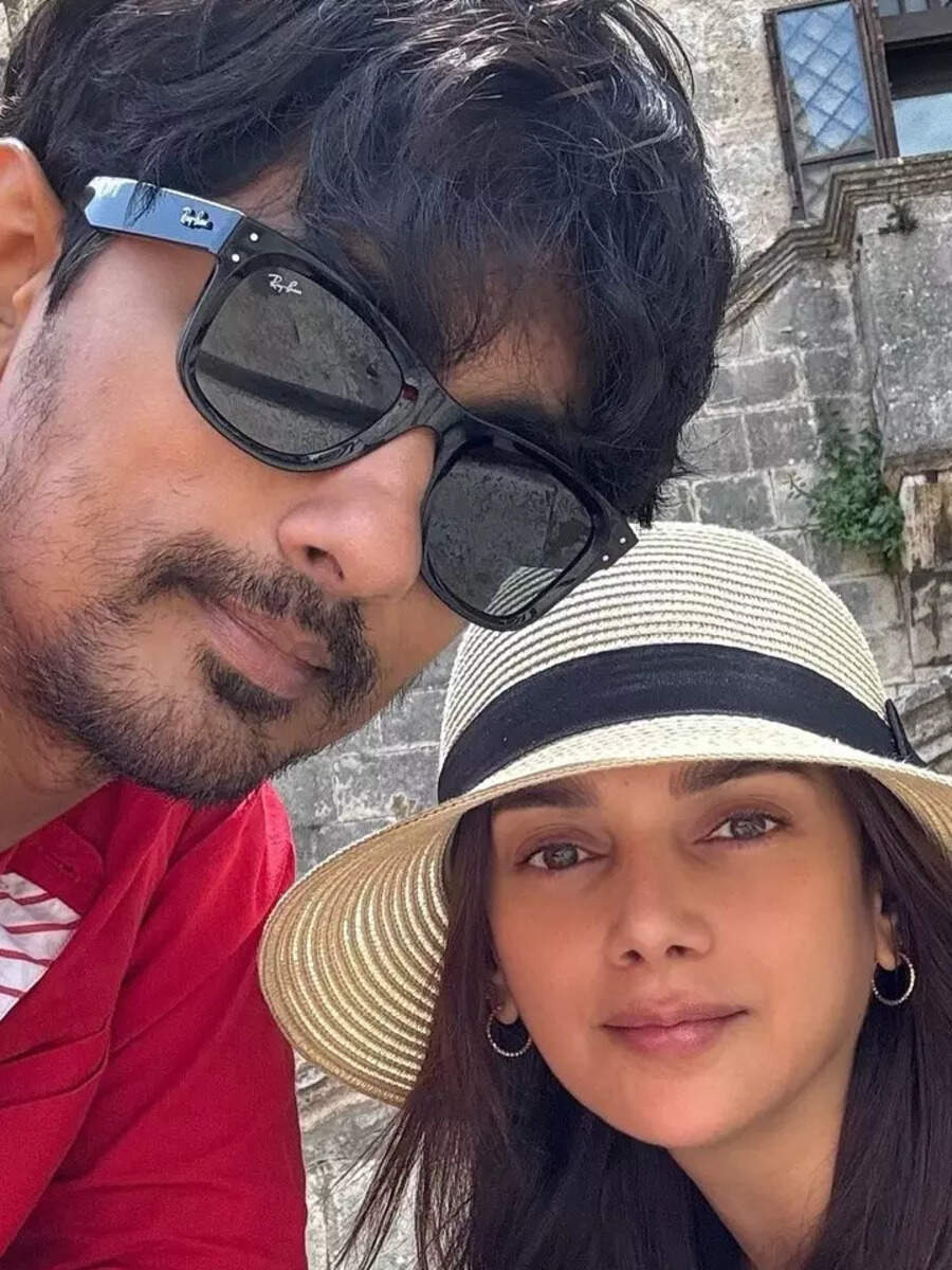 Aditi Rao Hydari, Siddharth Soak In Love 'Under Tuscan Sun' | Times Now