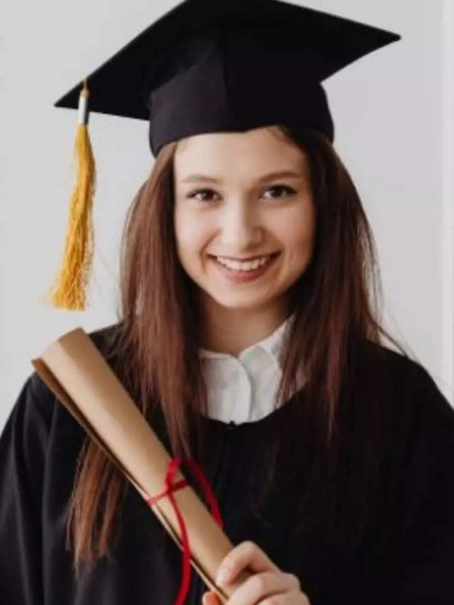 10वी नंतर करा हे डिप्लोमा कोर्स घडवतील तुमचे करिअर - Career After 10th ...