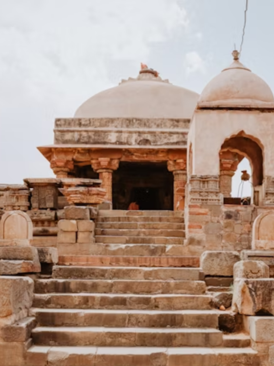 Teach Your Kids About India's History At These Incredible Monuments ...