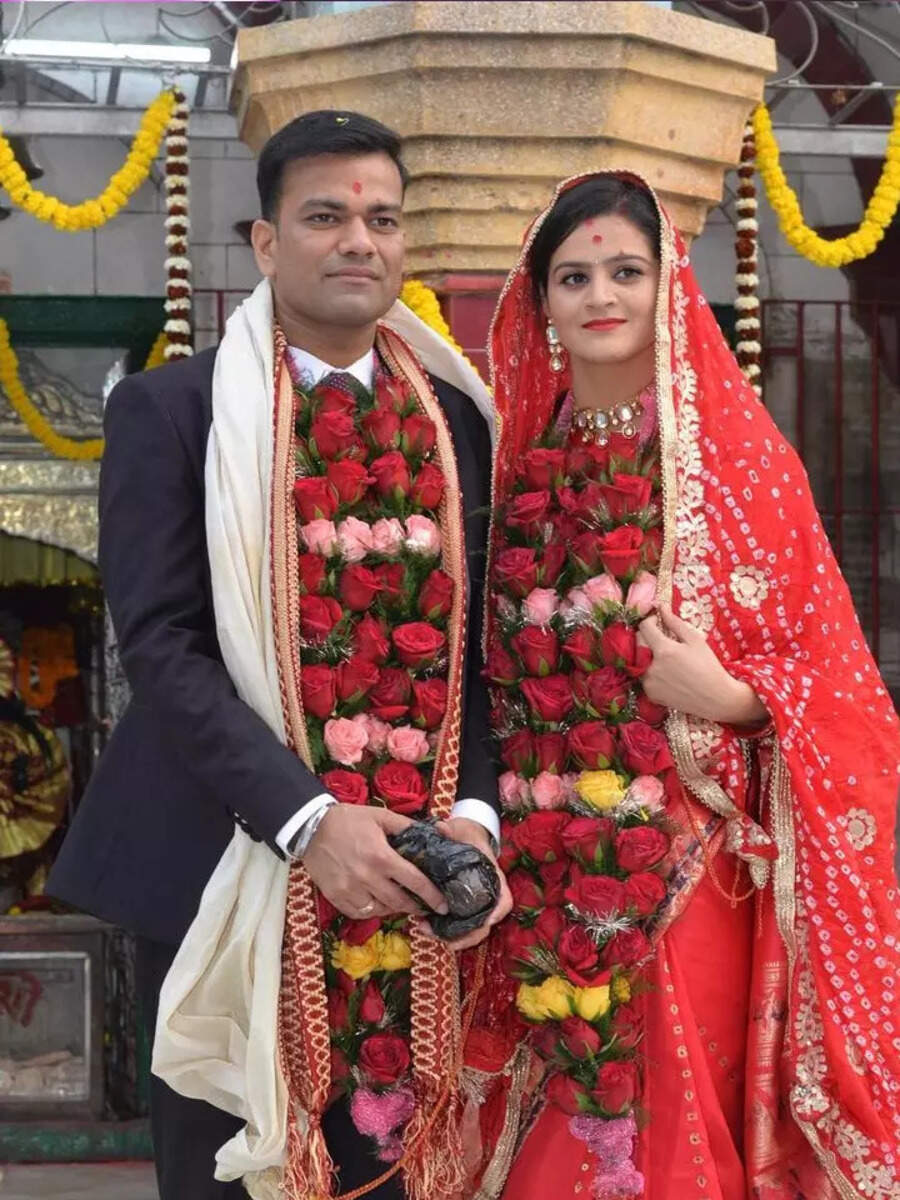 IAS IPS Love Story: Tushar singla and IPS navjot simi Love story Cute ...