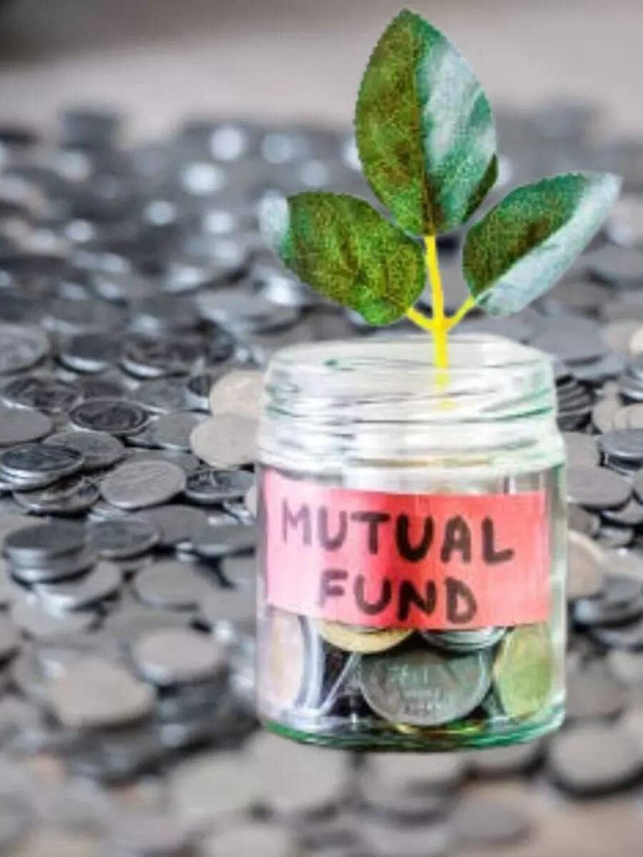 Silver ETFs: 15% RETURNS by THESE MFs | ET Now