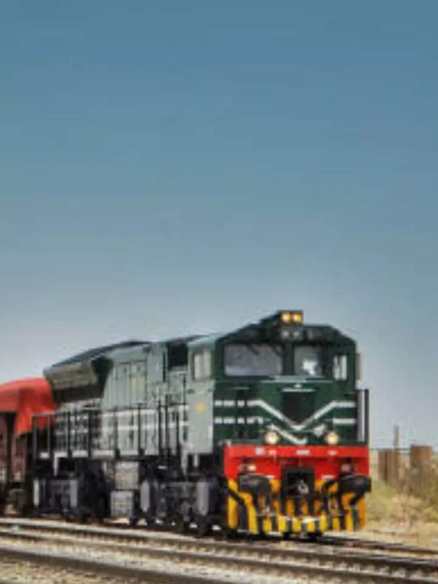 Which is the speed of Pakistan fastest train Is it faster than Vande ...