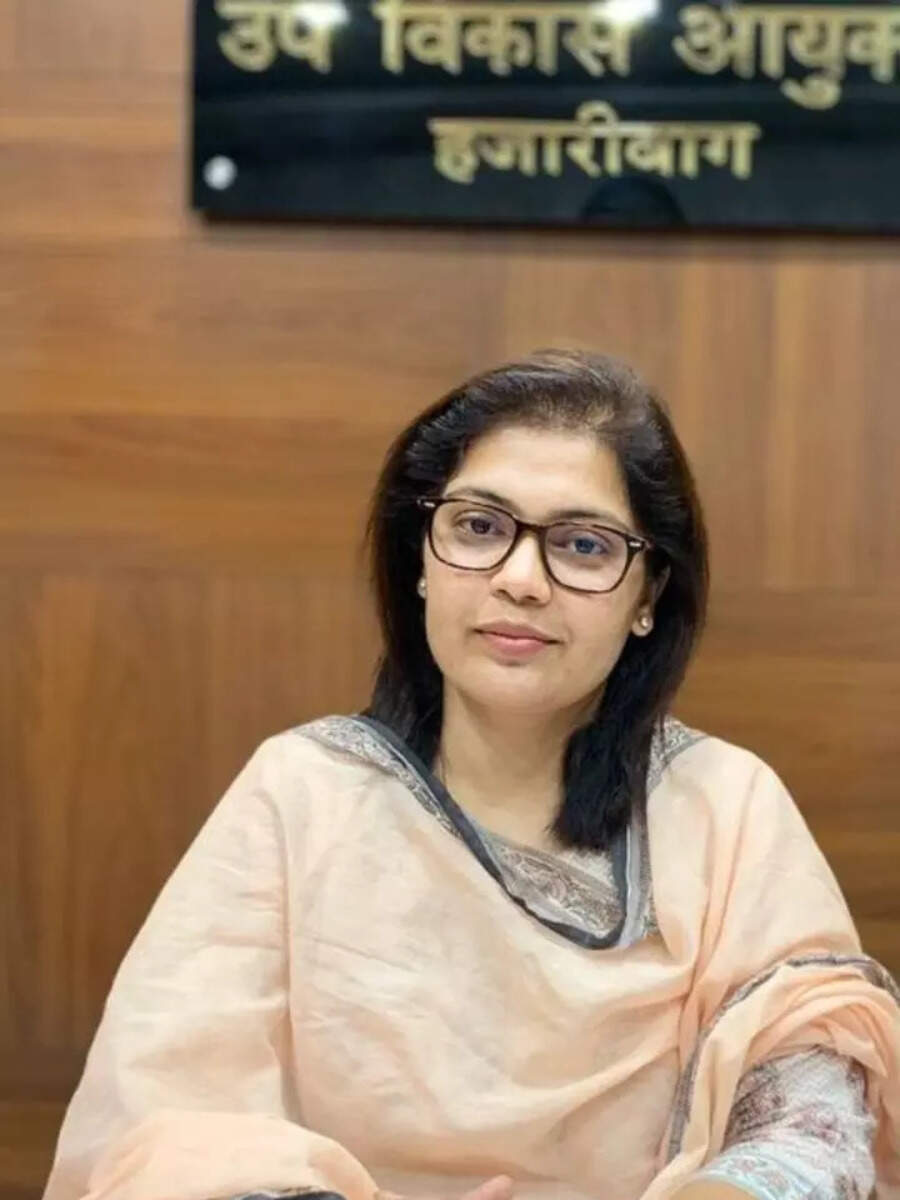 Who is IAS Vijaya Jadhav Fight With BJP MP Dulu Mahto Lady IAS in Jharkhand- आईएएस अधिकारी विजया ...