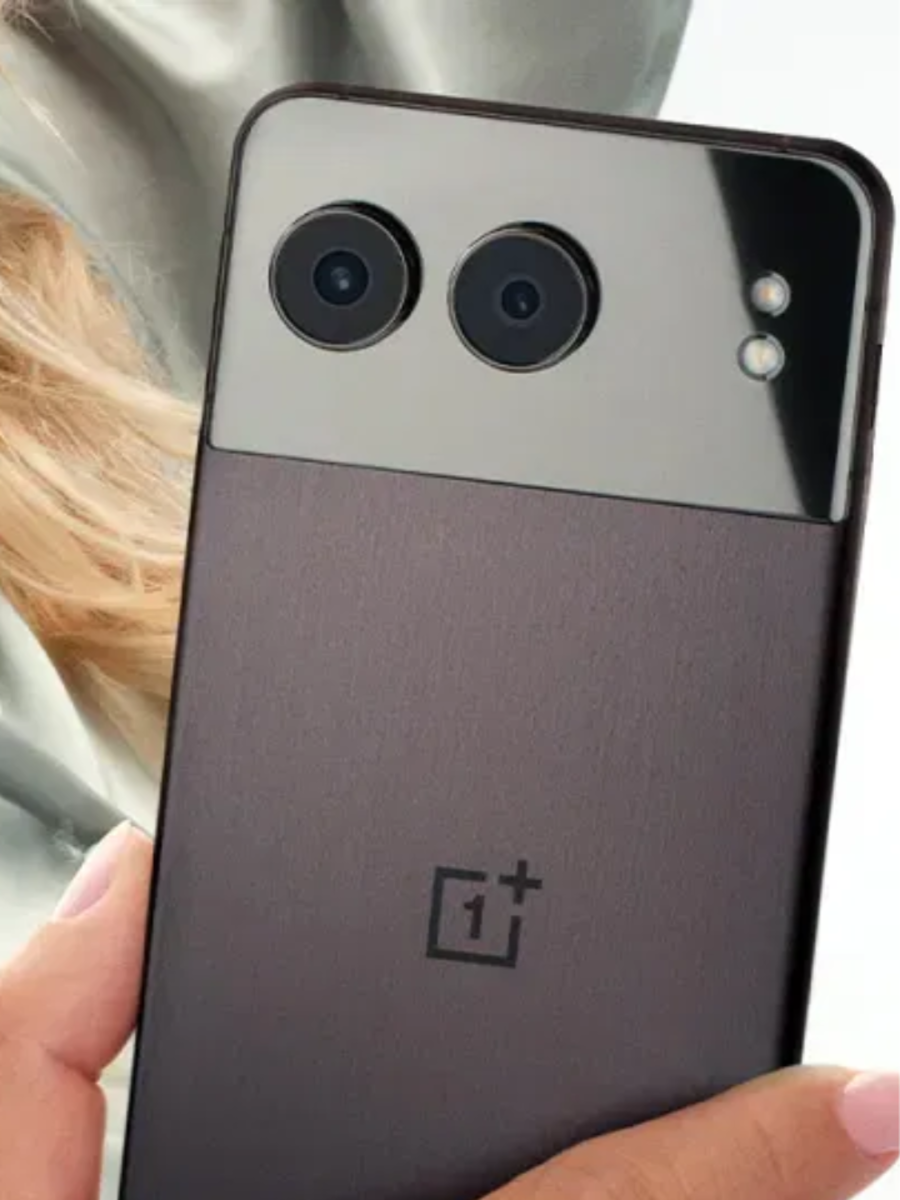 6 Best Selfie Camera Phones Under Rs 35000 In August 2024: Samsung ...