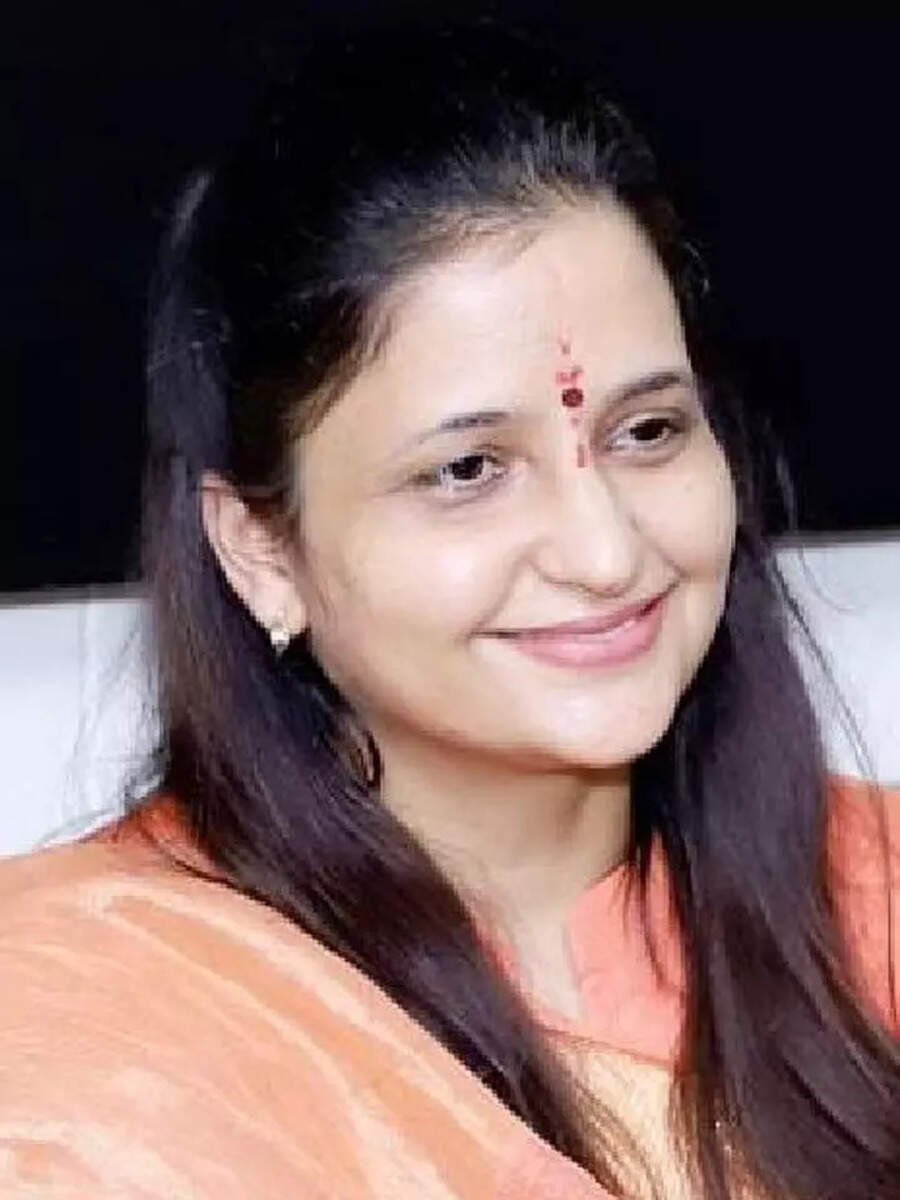 Meet Ias Monika Rani who is running operation bhediya in bahraich who ...