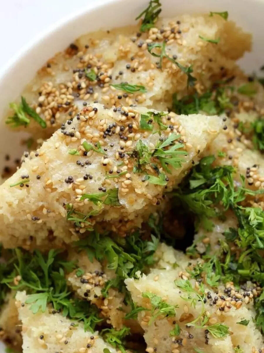 Idada, A Gujarati Khatta Dhokla For Your Afternoon Snacks | Times Now